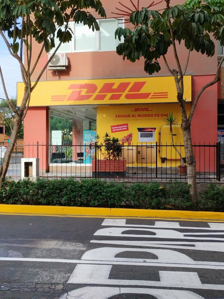 Lojistik firmaları DHL Express ServicePoint, Lima, foto