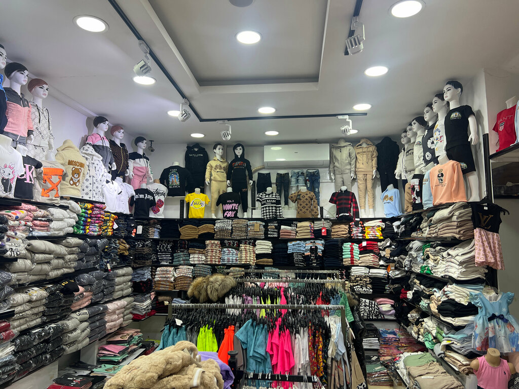 Giyim mağazası Moda & Outlet, Alanya, foto
