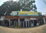 Comercial Choque (Santa Cruz de la Sierra, Avenida Cuarto Anillo), motosiklet yedek parçaları  Santa‑Krus'tan