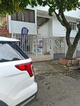 La u (Valle del Cauca, Municipio de Santiago de Cali, Calle 9, 32-45), üniforma üreticileri  Cali'den