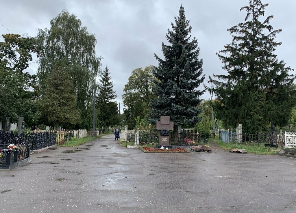 Ortodoks kiliseleri Tserkov Petra i Pavla na Petropavlovskom kladbishche, Tambov, foto