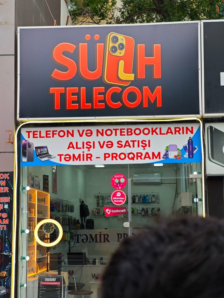 Cep telefonu aksesuarları Sulh telekom, Sumgayıt, foto