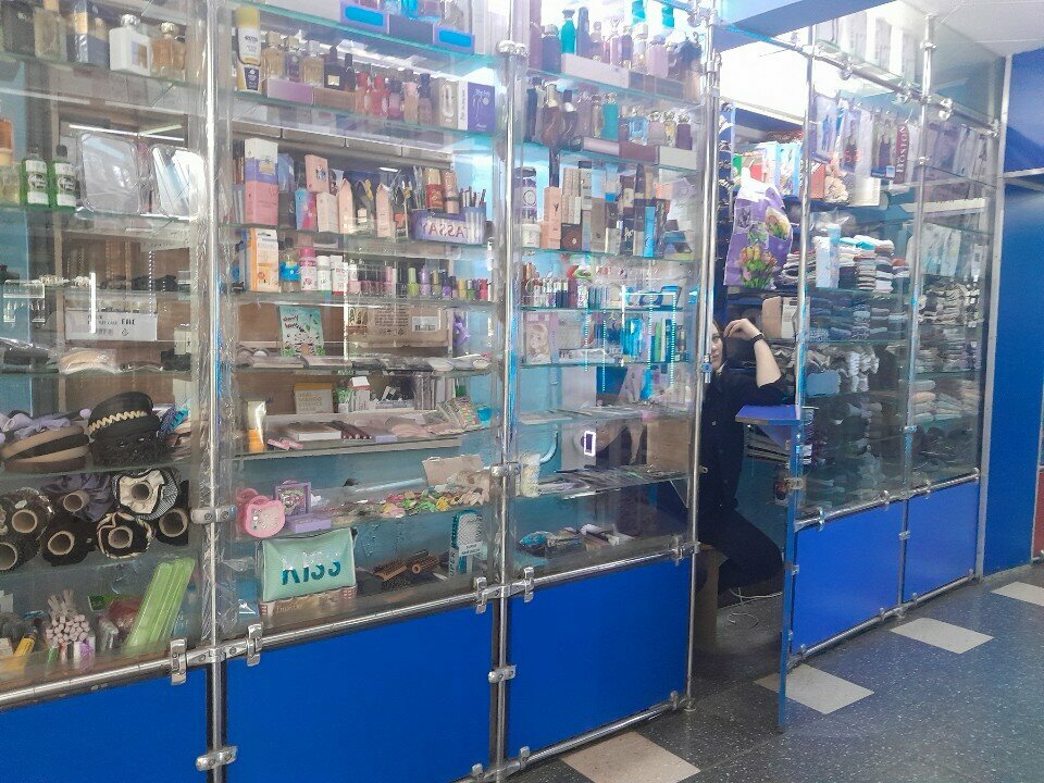 Kozmetik ve parfümeri mağazaları Cosmetics and Perfumery Store, Astana, foto
