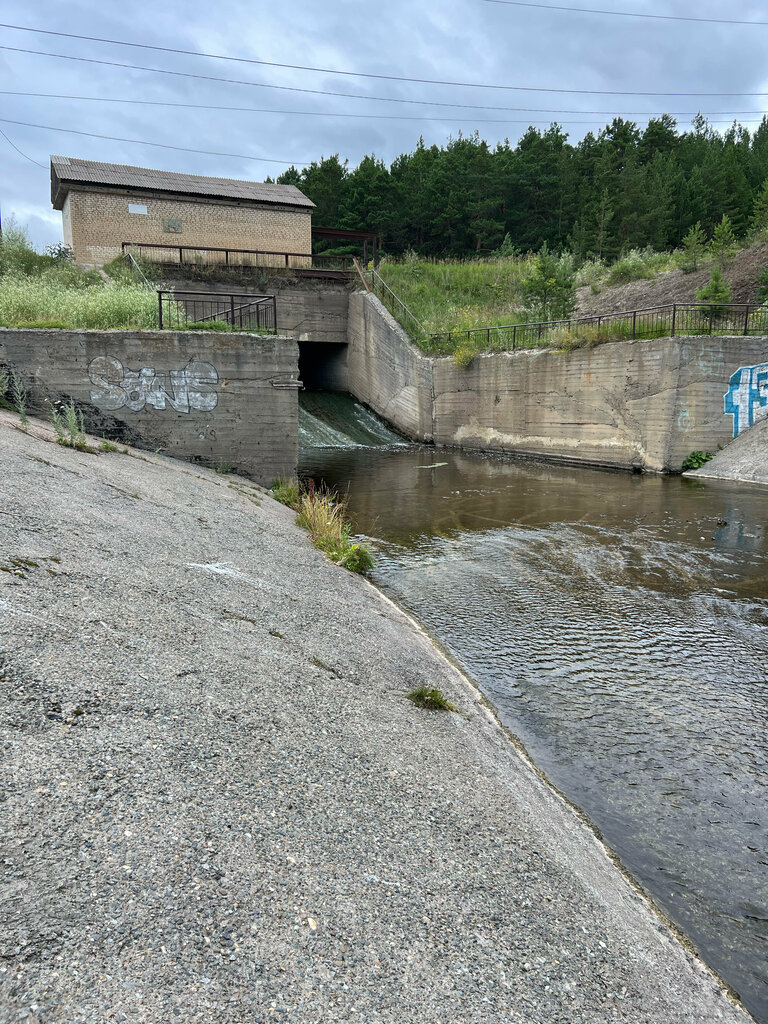 Mühendislik altyapısı Плотина, Artiomovski, foto