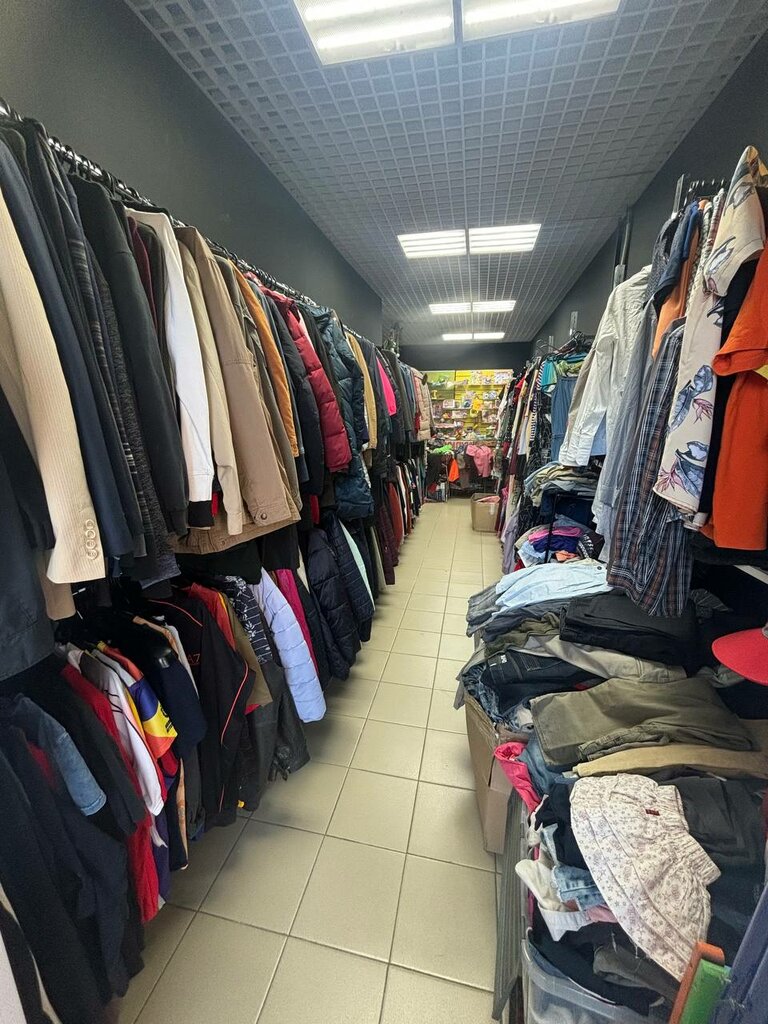 Giyim mağazası Секонд-Хенд, Saint‑Petersburg, foto