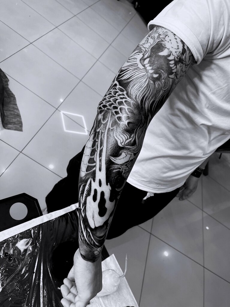 Dövmeciler Popov Tattoo, Krasnodar, foto