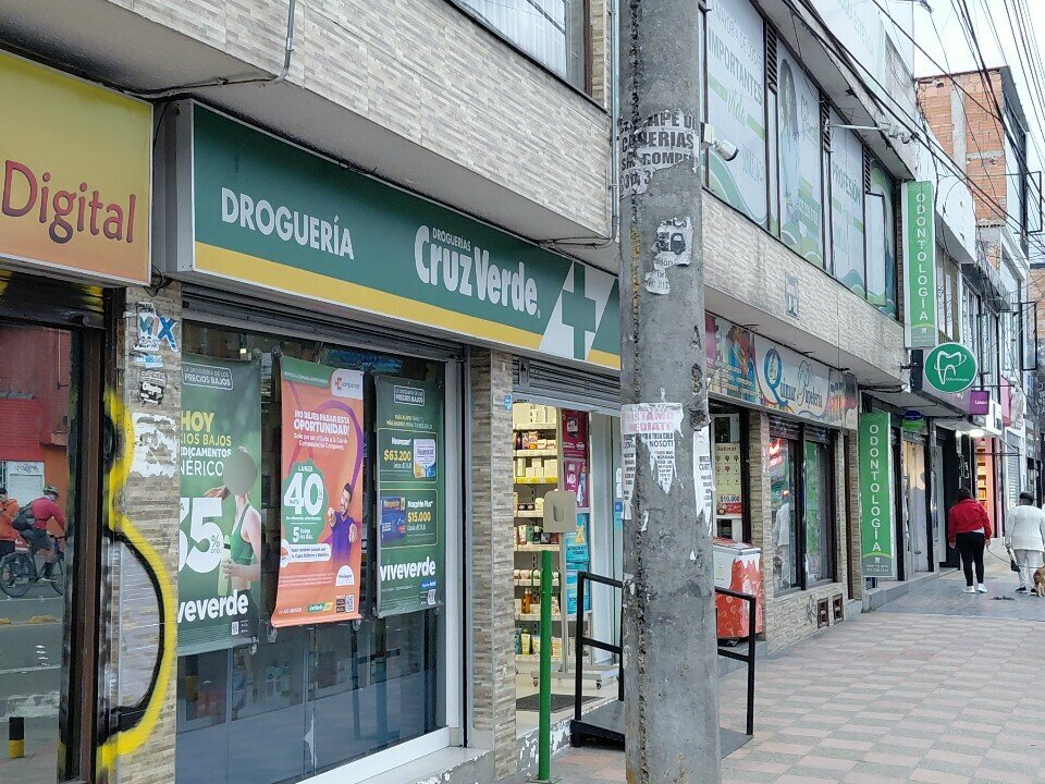 Eczaneler Drogeria cruz verde, Bogota, foto