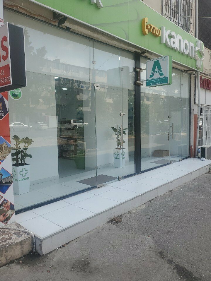 Eczaneler Kanon, Bakü, foto