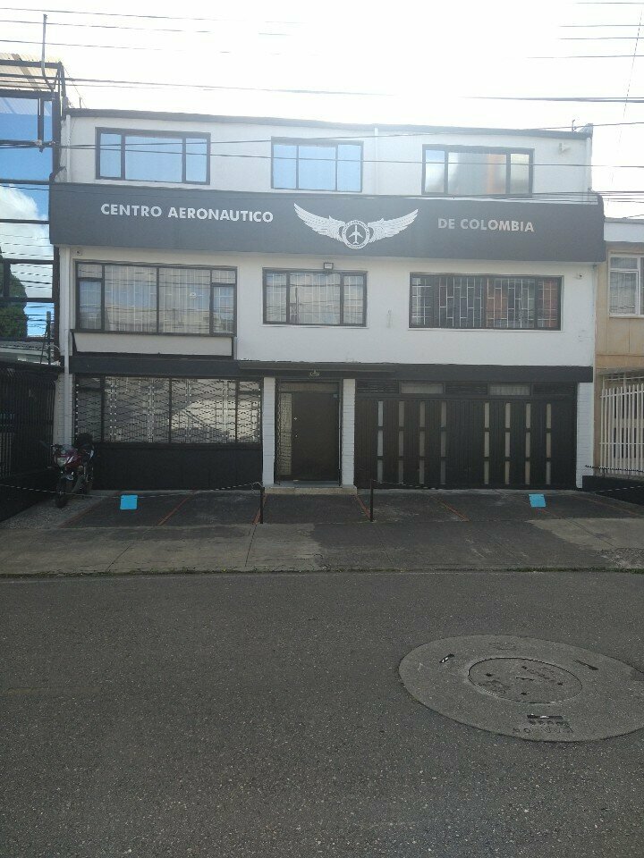 Devlet kurumları ve bakanlıklar Centro aeronáutico de colombia, Bogota, foto
