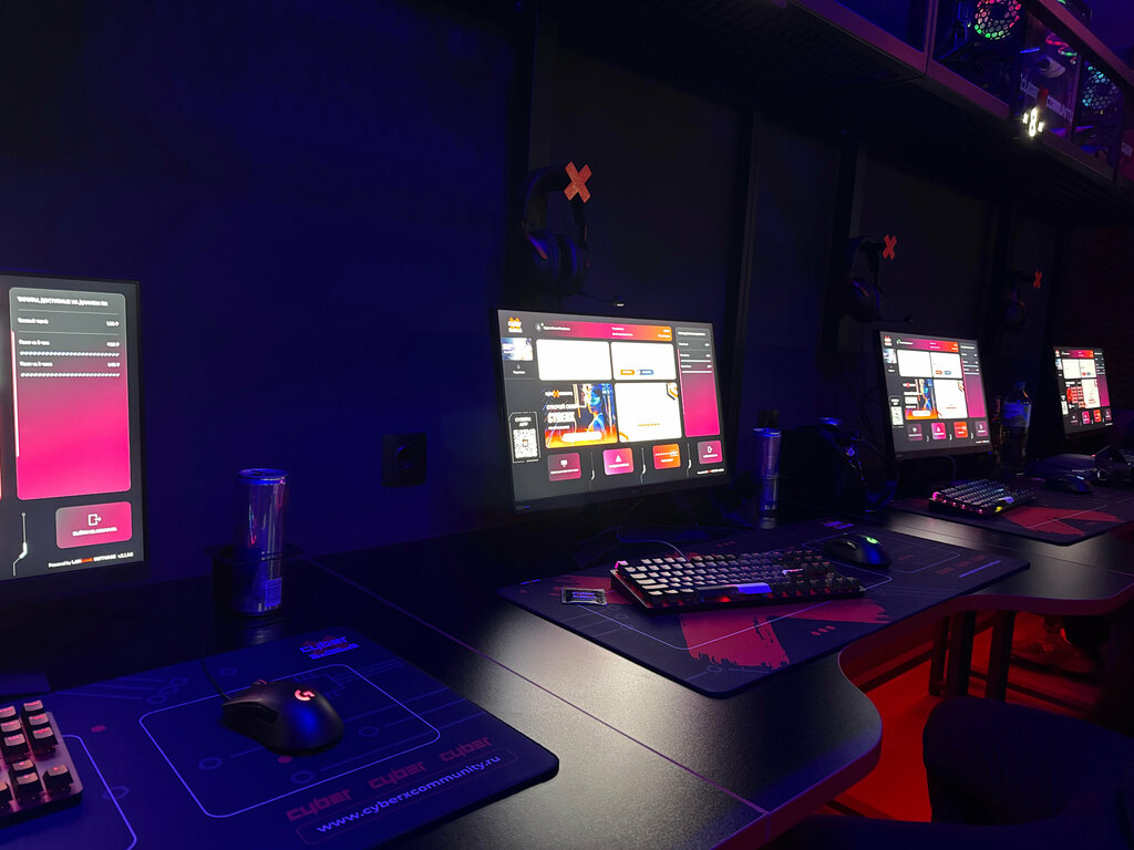 Bilgisayar kulübü CyberX Community, Moskova, foto
