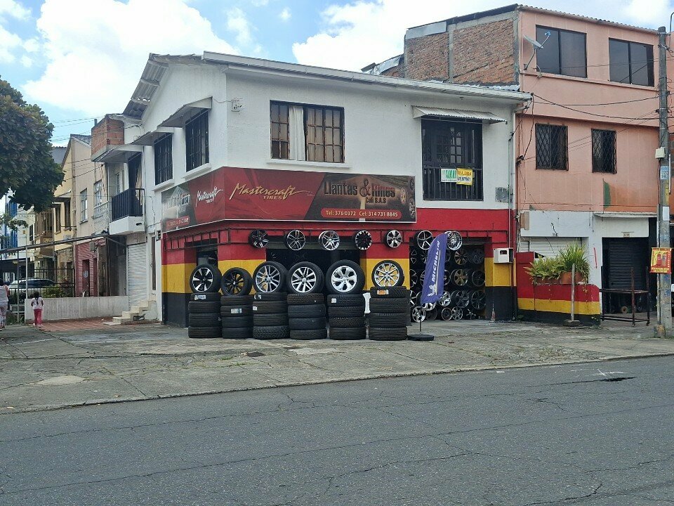 Oto lastik tamiri Cali Tires and Rims SAS, Cali, foto