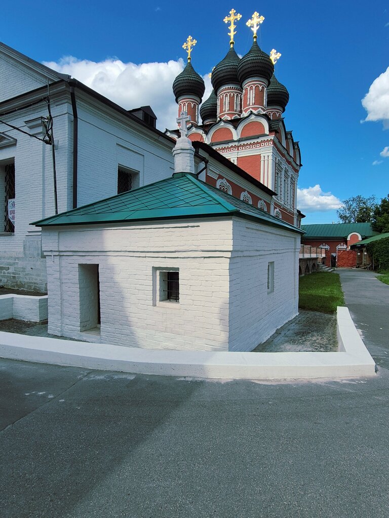 Turistik yerler Часовня-склеп, Moskova, foto