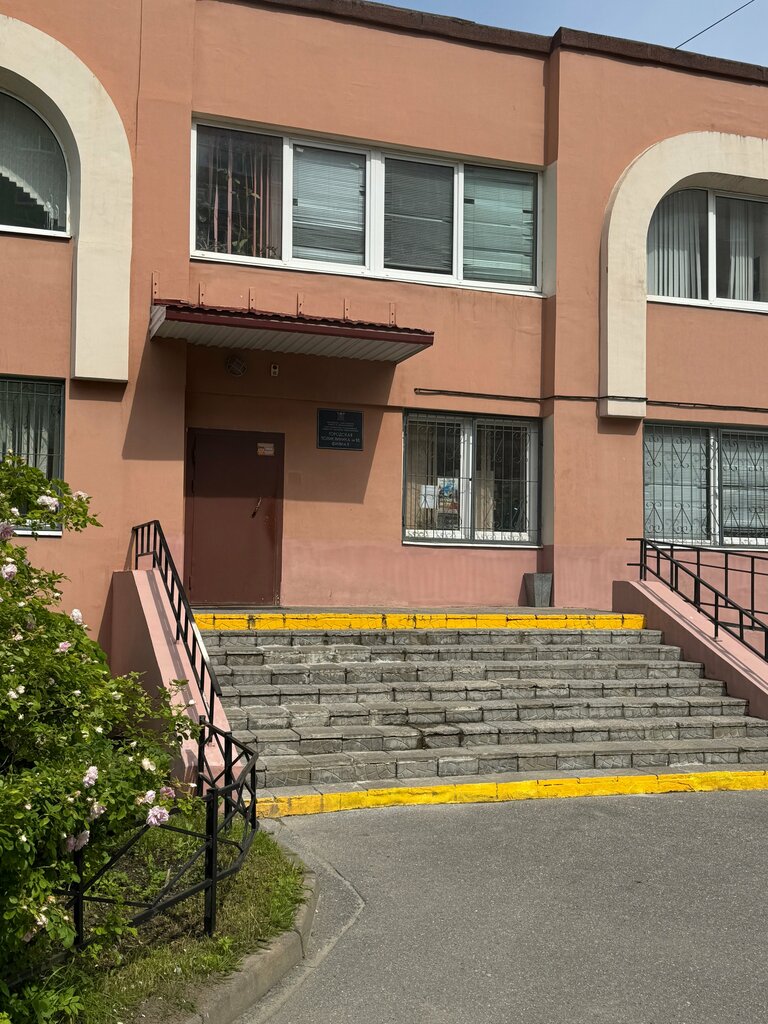 Poliklinikler Поликлиника № 93, структурное подразделение в Горелово, Saint‑Petersburg, foto