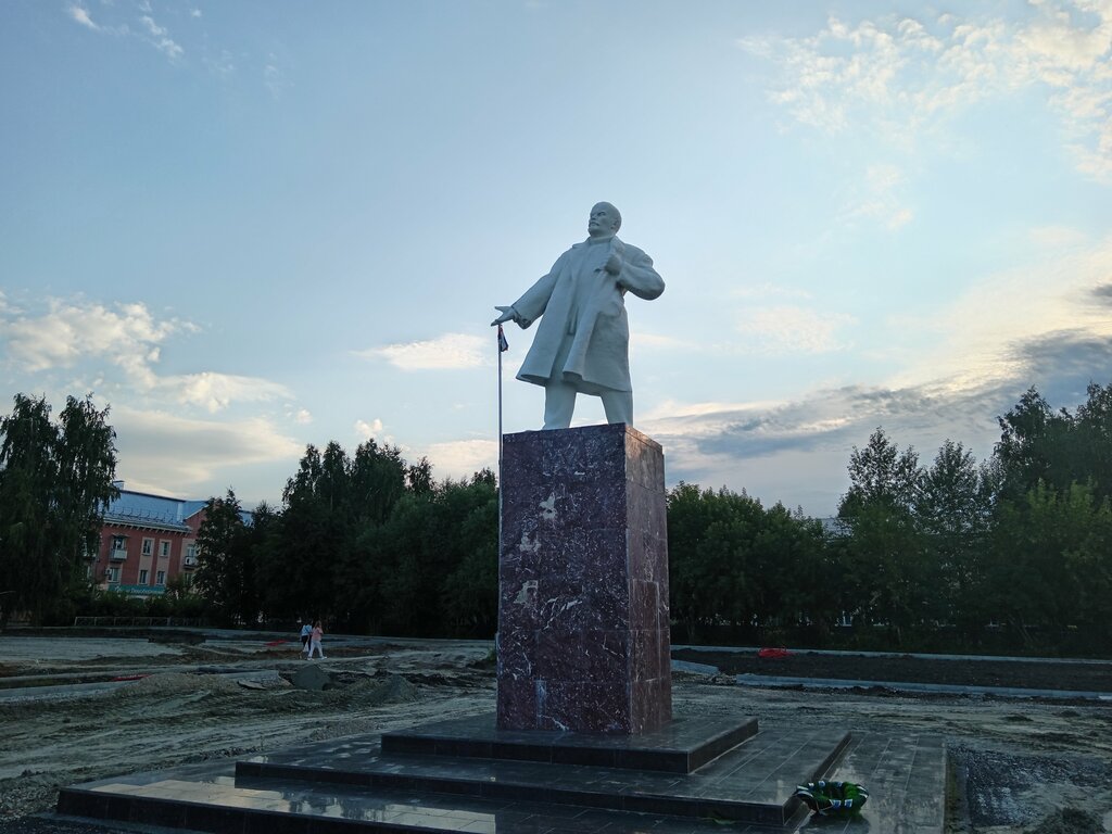 Anıt, heykel В.И. Ленин, Barabinsk, foto