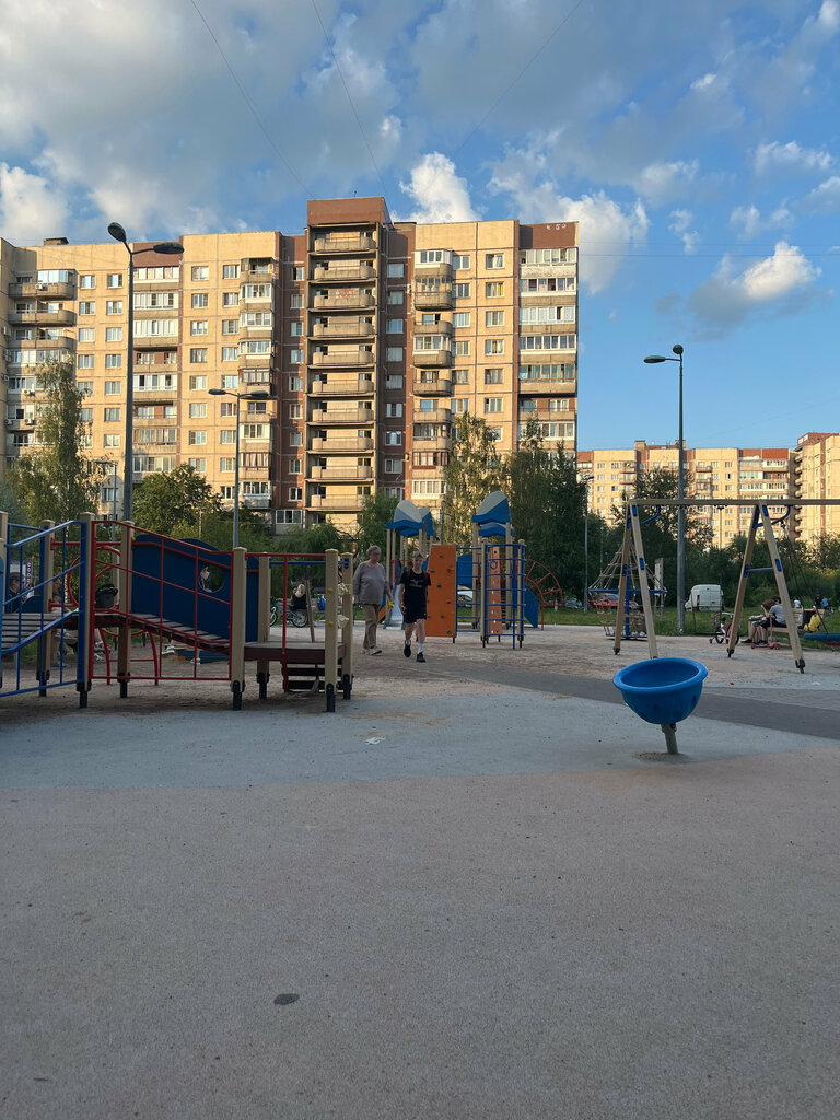 ATM'ler Alfa-Bank, Saint‑Petersburg, foto