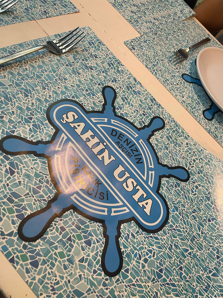 Restoran Denizin Aşçısı Şahin Usta Balık Pişiricisi, İzmir, foto