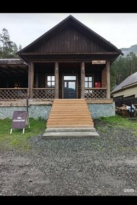 Место съёмок фильма Живёт такой парень (Traktovaya ulitsa No:21, posyolok Ust-Sema), unutulmaz olayların yeri  Altay Cumhuriyeti'nden