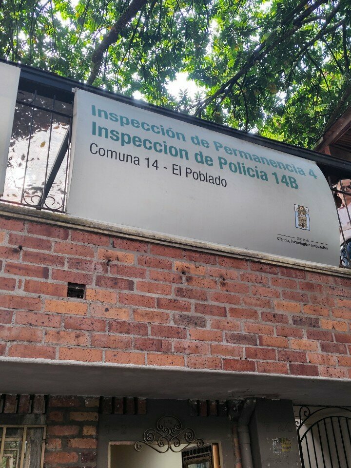 Devlet kurumları ve bakanlıklar Comprehensive Family Center El Poblado, Medellin, foto