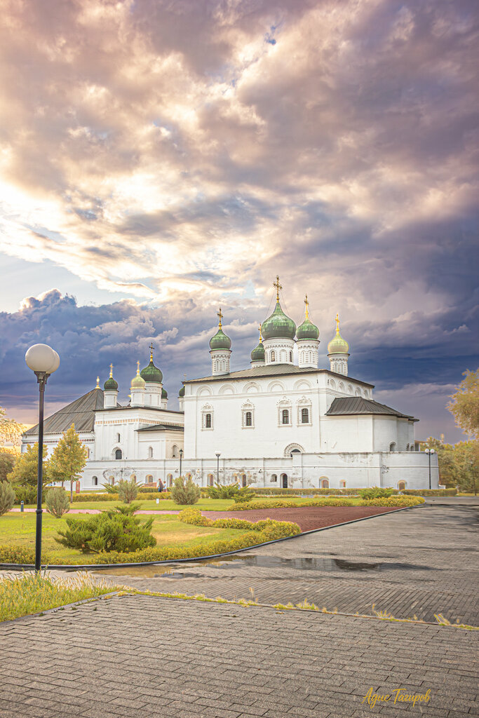 Ortodoks kiliseleri Gate Church of Saint Nicholas the Wonderworker, Astrahan, foto