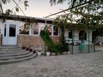 Фазенда рай (Набережная улица No:44, село Окунёвка), konuk evi  Kırım Cumhuriyeti'nden