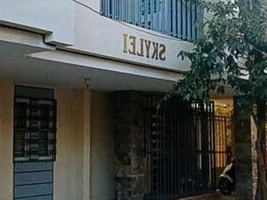 Skyleigh Apartelle by RedDoorz (Western Visayas, City of Iloilo), otel  Iloilo'dan