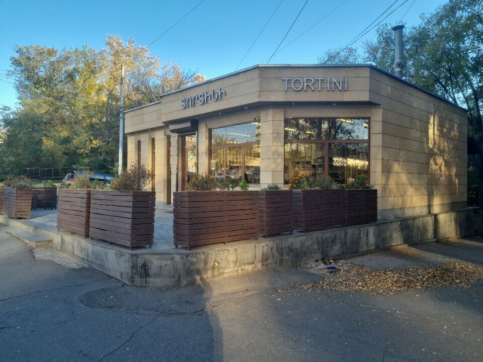 Züccaciye mağazaları Tortini Armenia, Erivan, foto