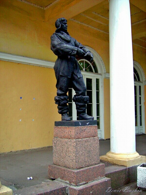 Park, sokak heykeli Фронт, Saint‑Petersburg, foto