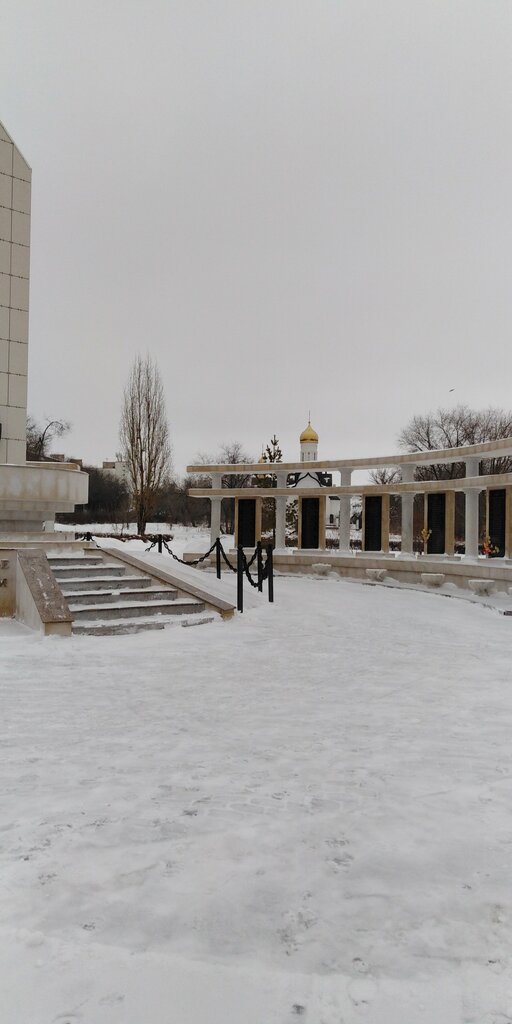 Anıt, heykel Памятник погибшим сотрудникам правопорядка, Orenburg, foto