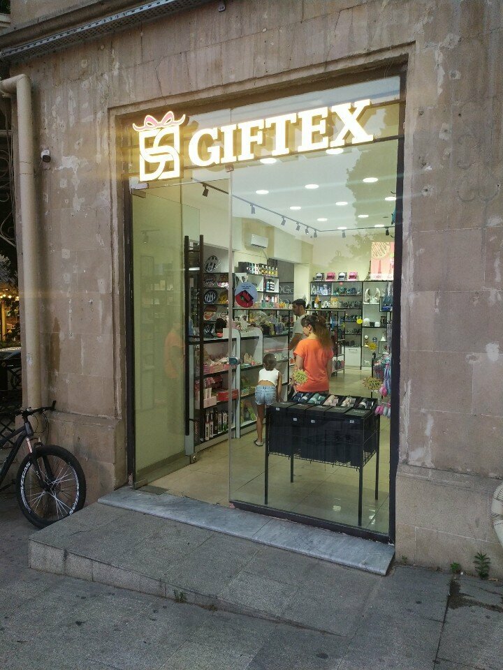 Tuhafiyeler Giftex, Bakü, foto