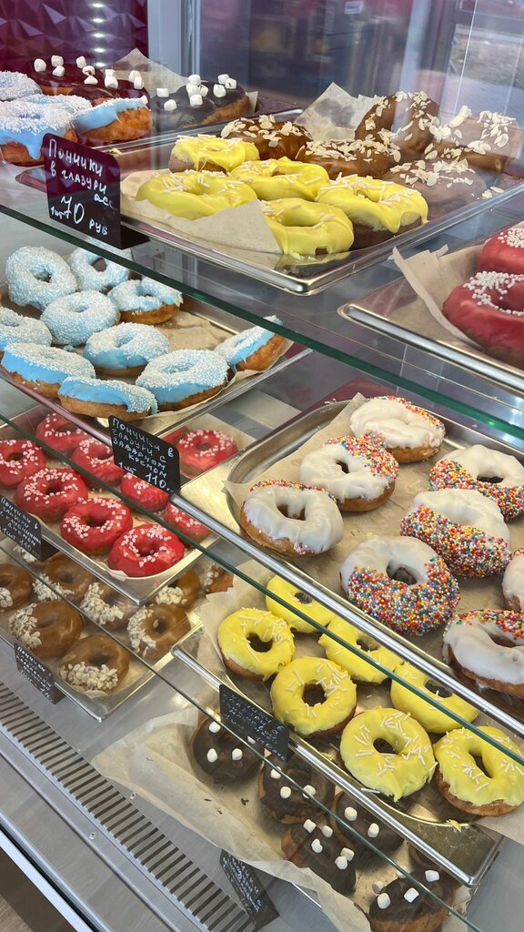 Kahve dükkanları Мамин пончик, Voljski, foto