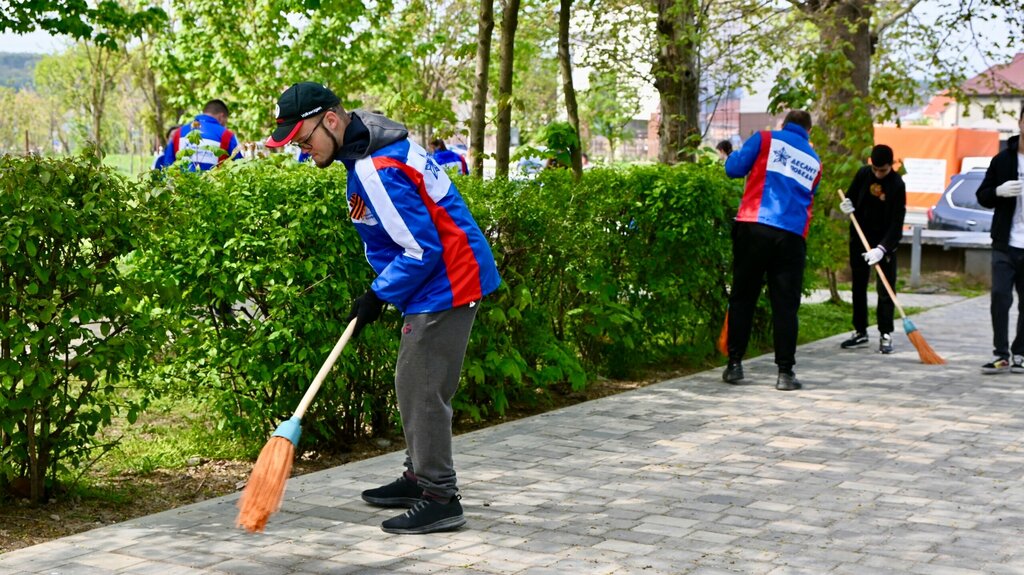 Bahçe Сад Памяти, Simferopol (Akmescit), foto