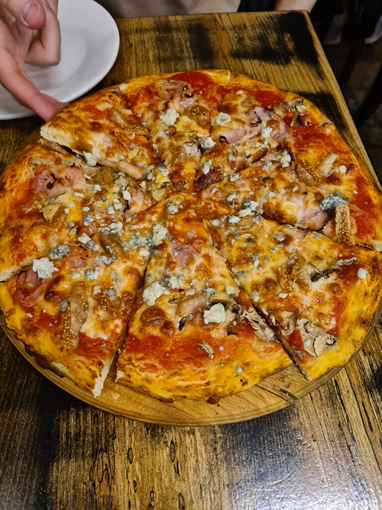 Bar Gini Pig, Erivan, foto