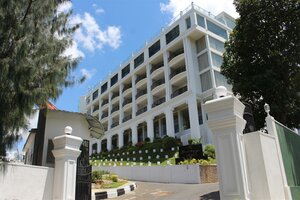 The Grand Kandyan (Central, Kandy, 89, 10 Lady Gordon's Dr.), otel  Kandy'dan