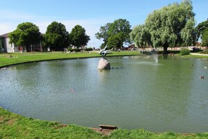 Almedalen (Visby, Almedalen), kültür ve eğlence parkları  Visby'den