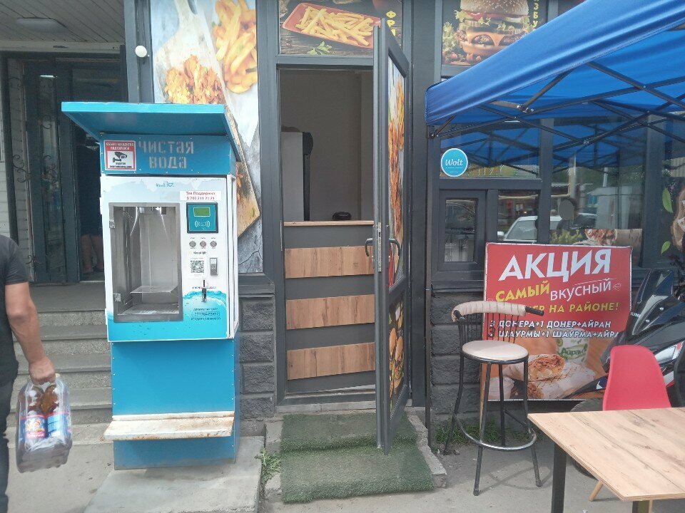 Fast food No. 1, Almatı, foto