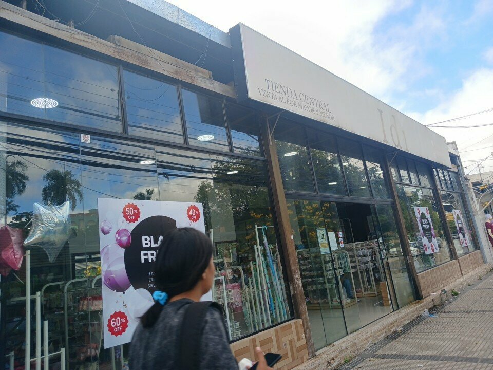 Hediyelik eşya mağazaları Idi Multi Store, Santa‑Krus, foto