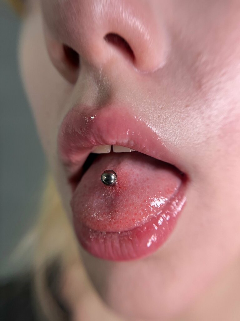 Piercing dükkanı Migoss piercing and tattoo, Moskova, foto