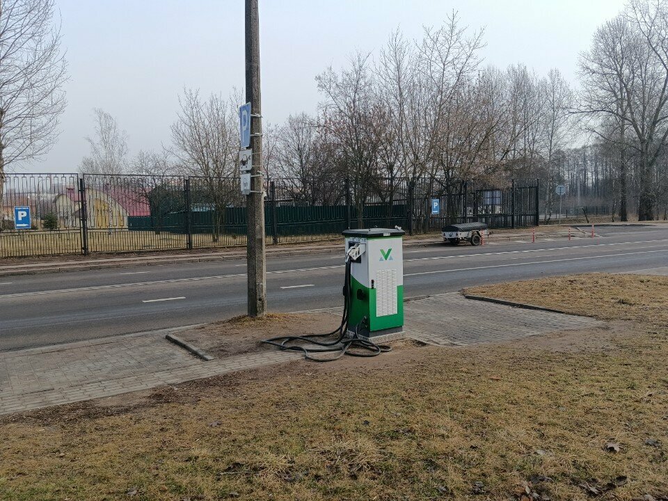 Elektrikli oto şarj istasyonları Маланка, Minsk, foto