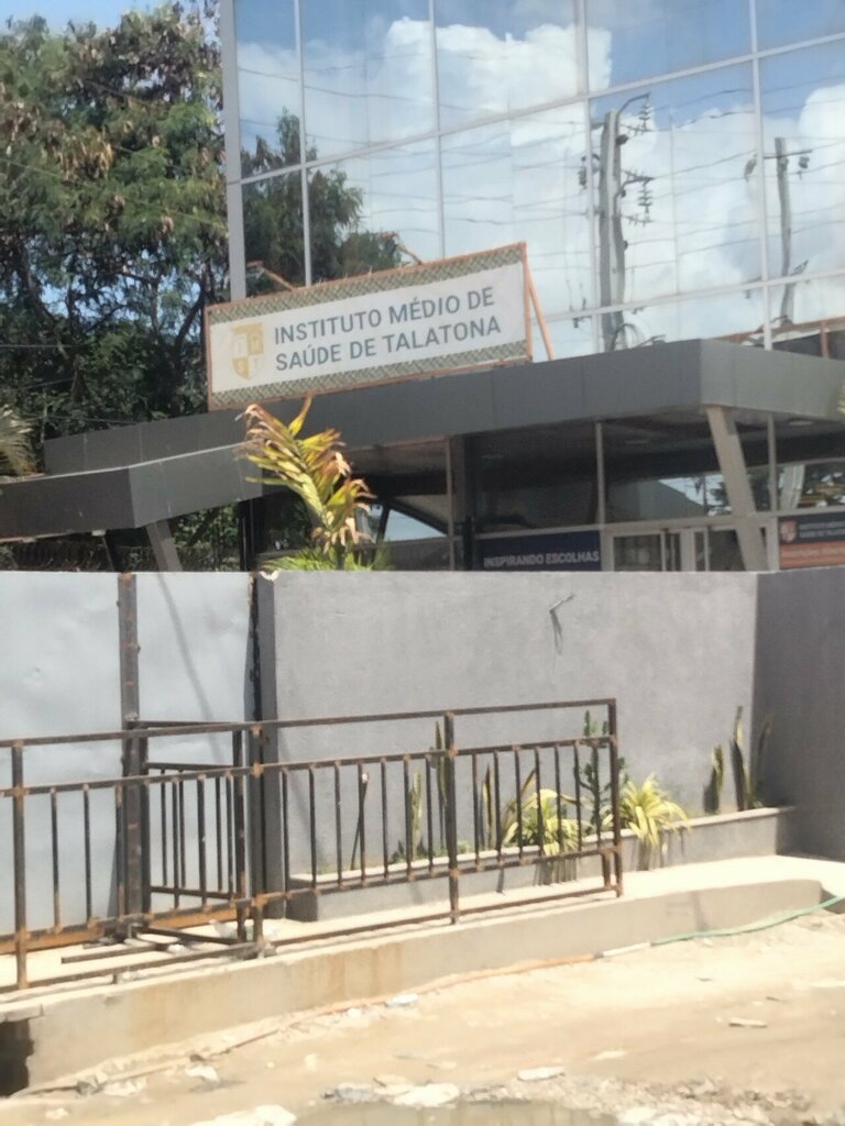 Üniversiteler Instituto Médio de Saúde de Talatona, Loanda, foto