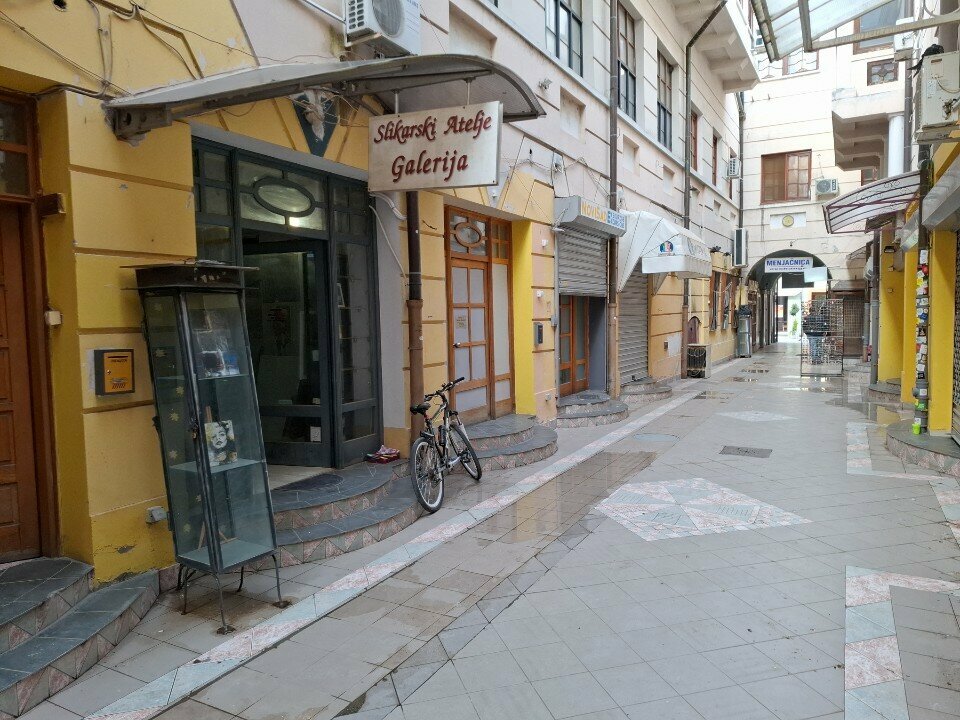 Sanat galerisi Polovina, Novi Sad, foto