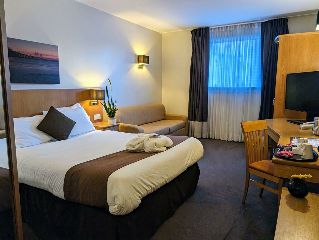 Otel Future Inn Bristol, İngiltere, foto