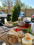 Pause coffee x wine (Táshen Ótepov kóshesi No:31блок21), kahve dükkanları  Almatı'dan