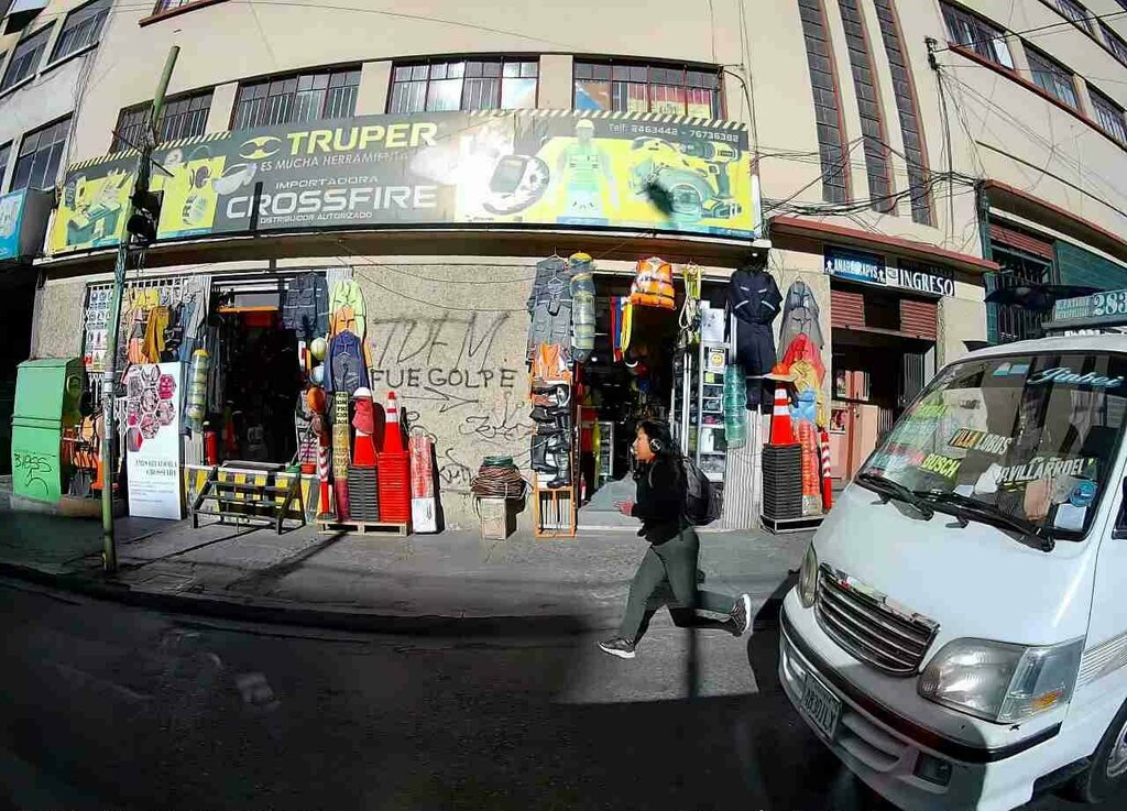 Sanayi ekipmanları firmaları Importadora Crossfire, La Paz, foto