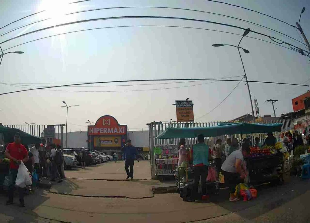 Süpermarket BancoSol, ATM Hipermaxi Villa 1ro de Mayo, Santa‑Krus, foto