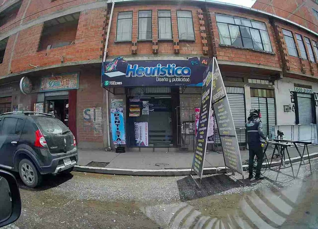 Mini-market Heuristica Design and Advertising, El Alto, foto