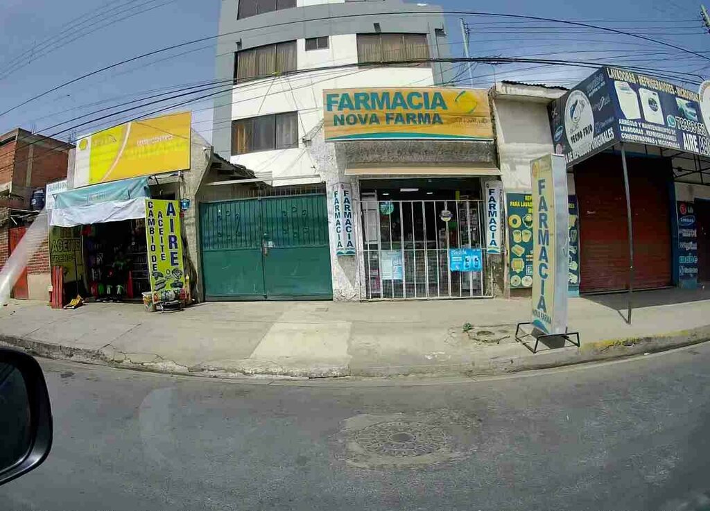 Eczaneler Farmacia Nova Farma, Cochabamba, foto