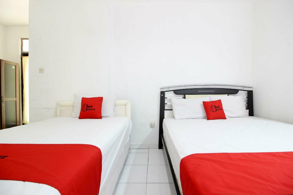 Otel RedDoorz near Rs Sarjito Yogyakarta 2, Dünya, foto