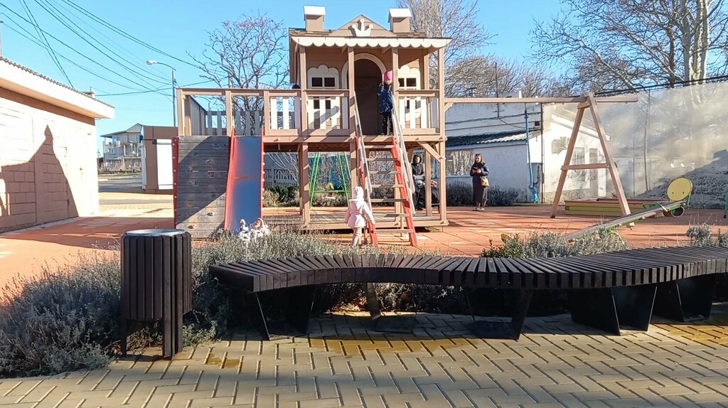Oyun alanı Playground, Kırım Cumhuriyeti, foto