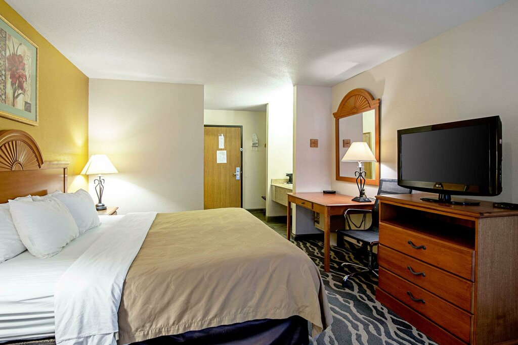 Otel Quality Inn Huron, Huron, foto