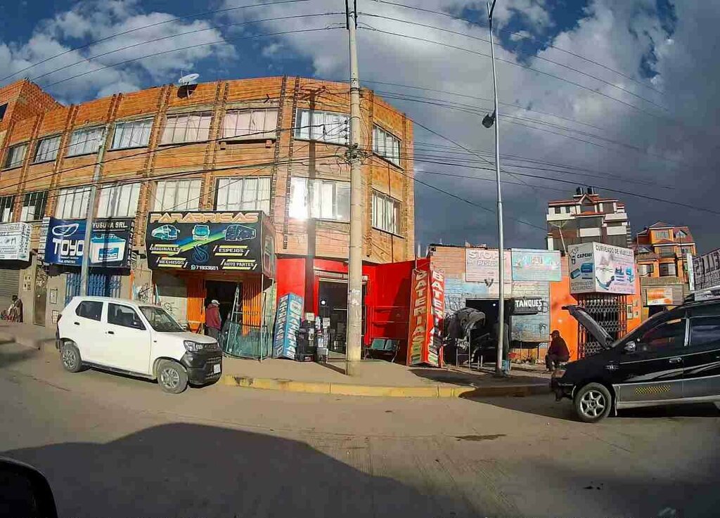 Otomobil yedek parçaları Auto repuestos, El Alto, foto